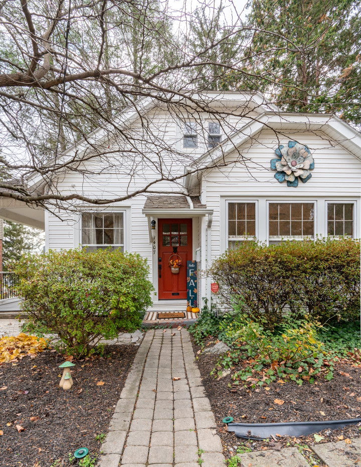 Ivy Cottage In Camp Hill - Harrisburg, PA