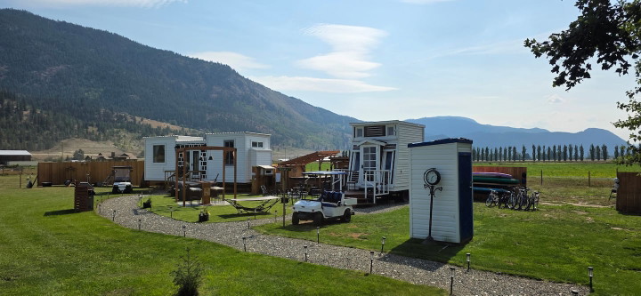 Hottub-sauna-firepit-golfcarts-1acreprk+1concierge - Sun Peaks Resort, BC