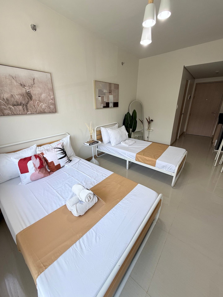 2 Beds Relax By Pool In City Center, Near Mall - Iloilo City