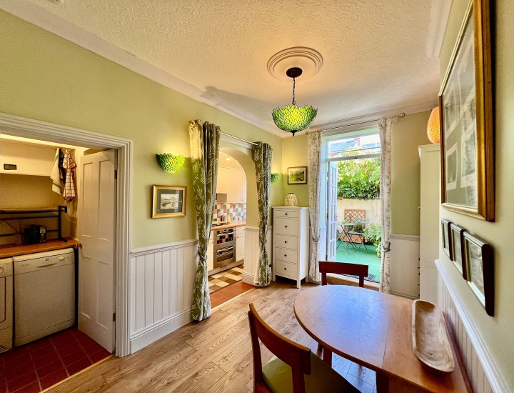 Charming Old Town Cottage: Double & Kingsize Beds - North Yorkshire