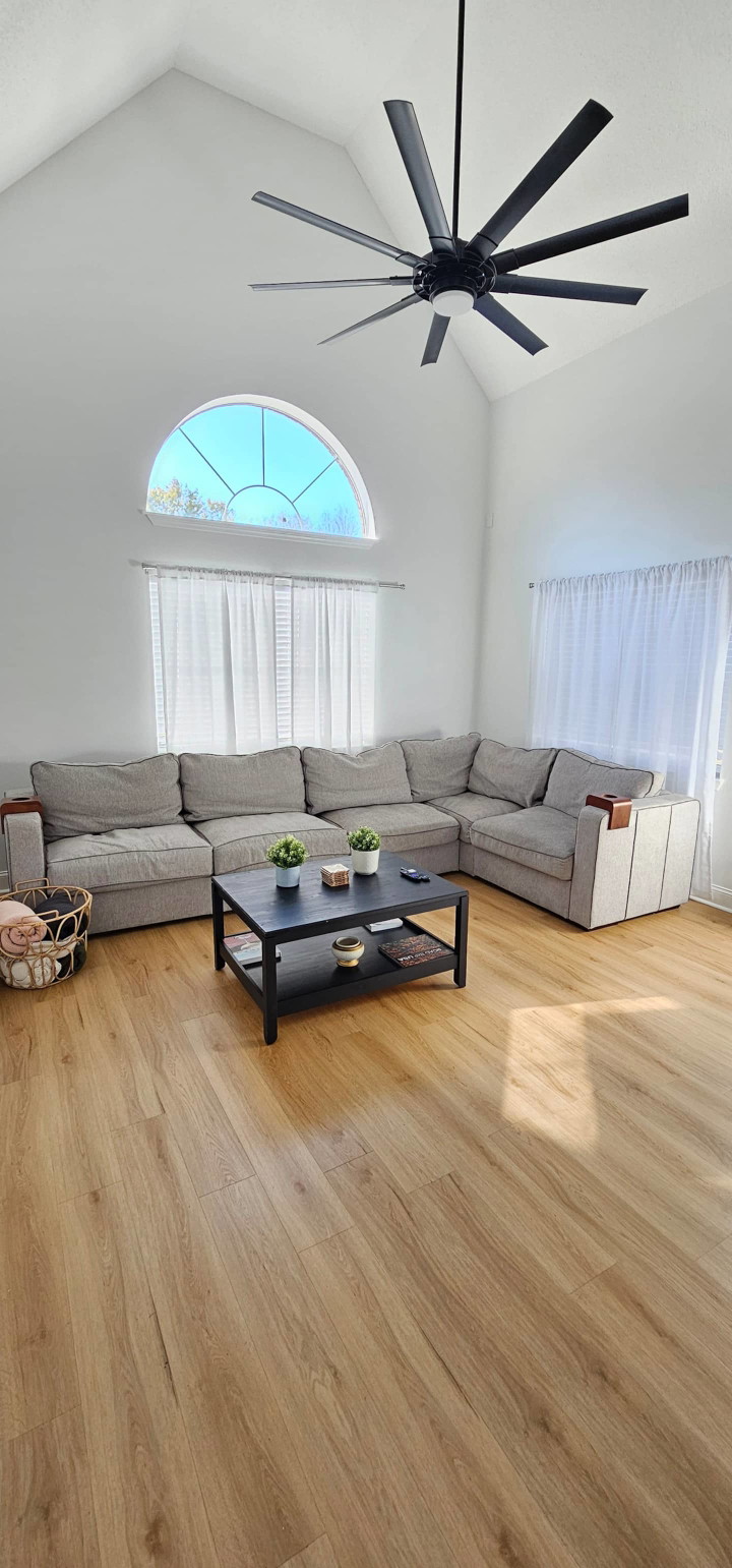 Townside Retreat Near Lakepoint With 3 King Beds - Cartersville, GA