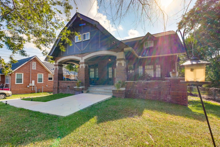 1 Mi To Dtwn: Welcoming Macon Home W/ Yard - Macon, GA