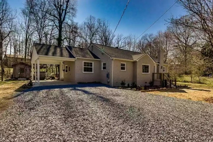 Cammy's Cottage
*We Do Not Host Locals* - Asheboro, NC