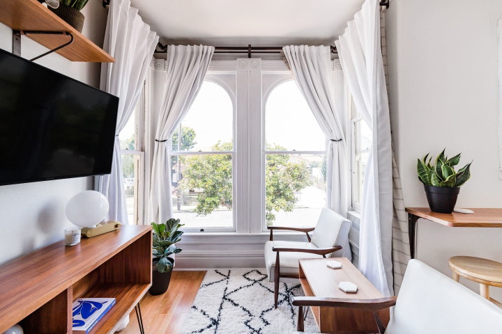 Modernized Studio With A View In A Historic Landmark House - Coronado, CA