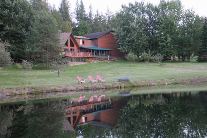 Spacious Log Cabin Perfect For Families And Pets - Vermont