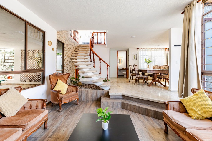 Large House | 5 Bedrooms | Terrace | We Issue Invoices - Puebla