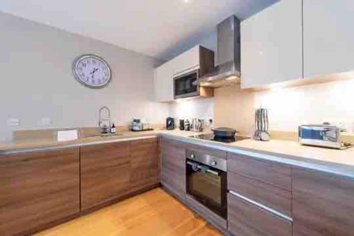 New 2 Bedroom Apartment Putney. - Fulham