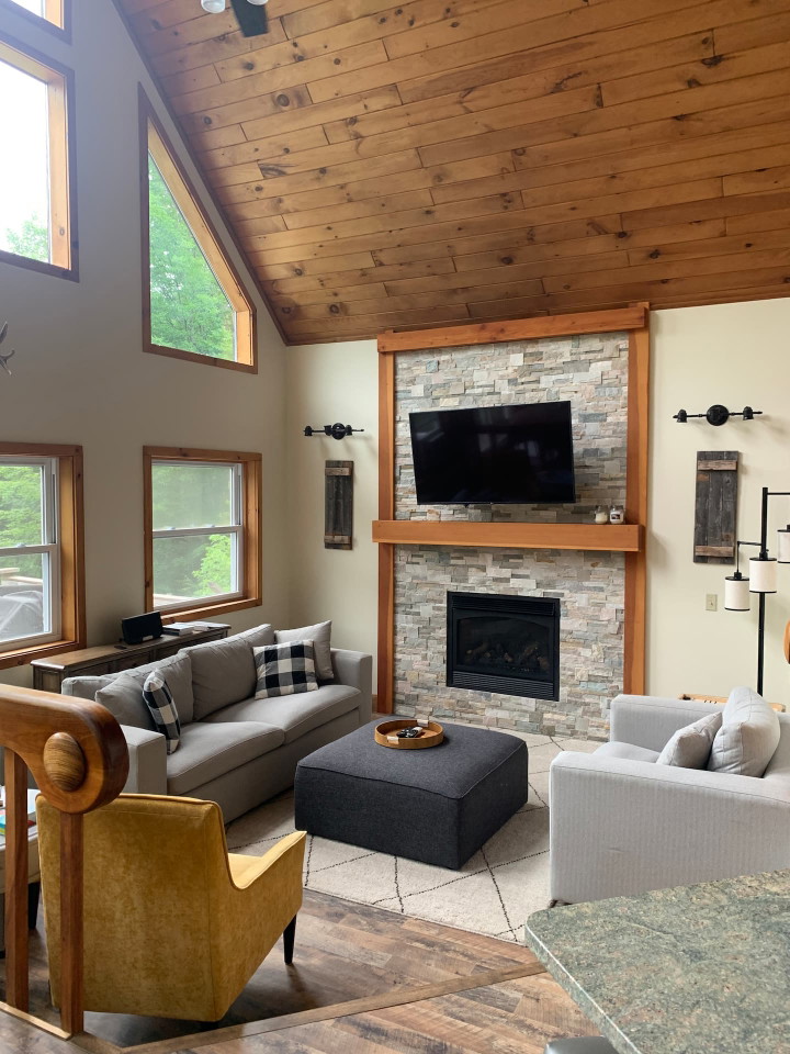 Remodeled W/views! On 20 Acres! - Waterbury Village Historic District