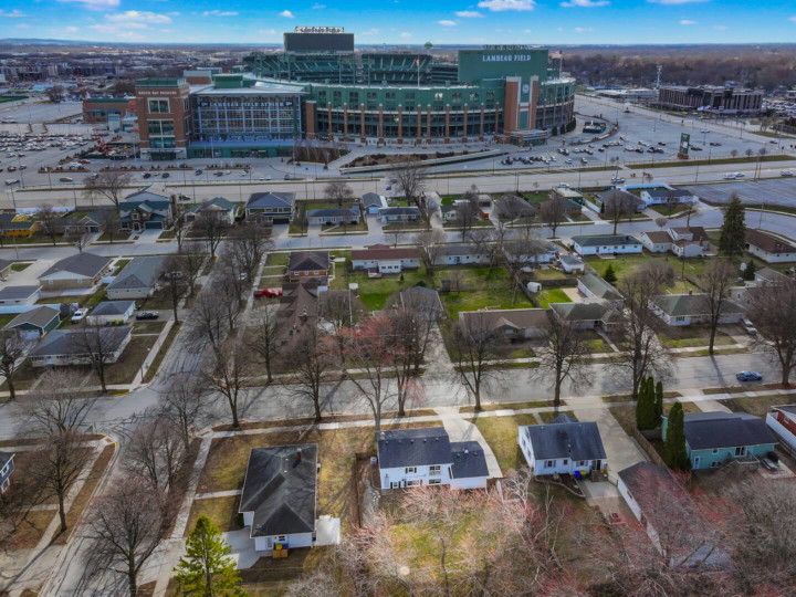 Packer Bungalow *Walk To Lambeau!* - Green Bay, WI