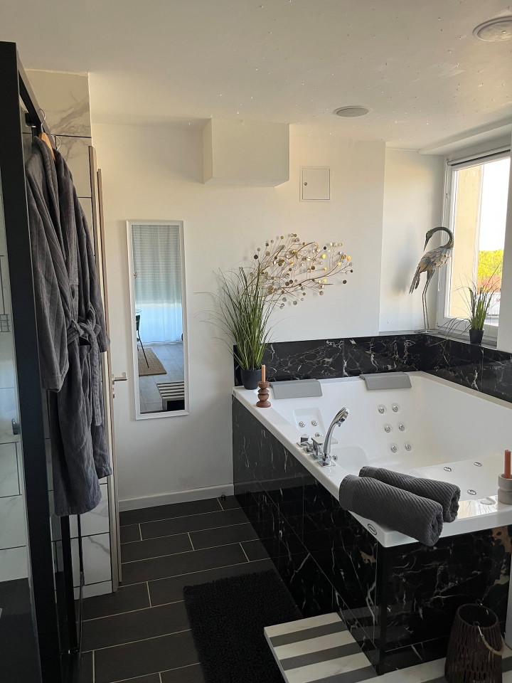 Jacuzzi® - Le Street Heart - Flobnb - Laon