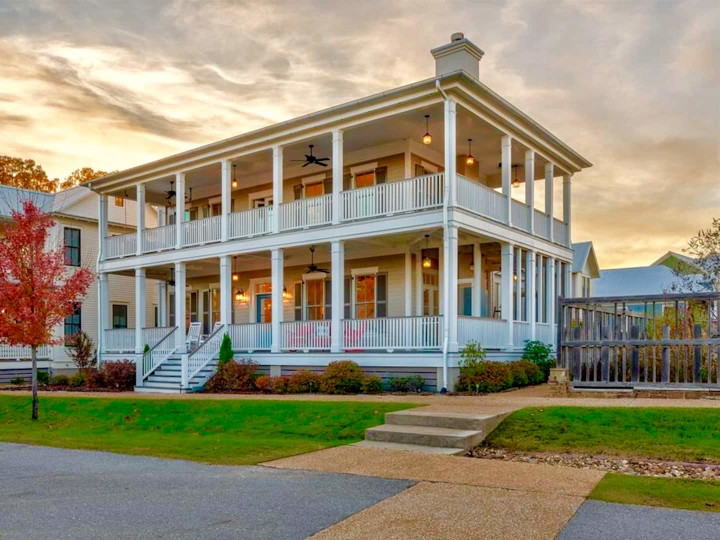 Carlton Landing-the Crown - Carlton Landing