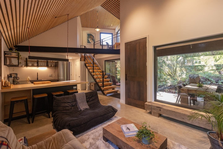 White Bear Cottage-chesterman, Od Shower, Surf, Bb - Tofino