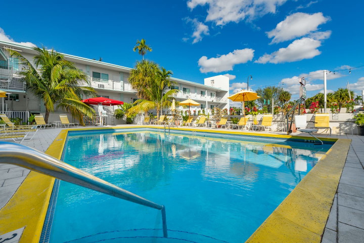 Cool Hotel Room In Mimo District I Sleep 4 I Pool - Miami Beach, FL