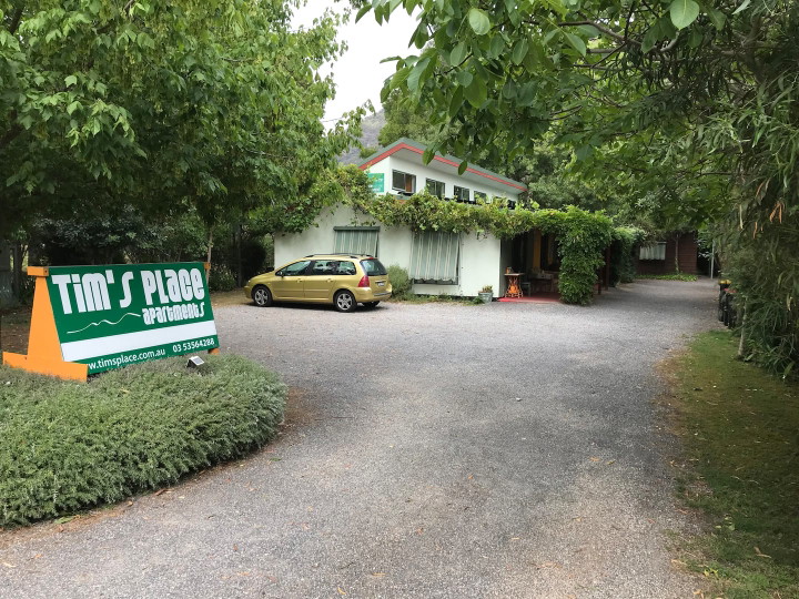 Tim's Place Apartment In The Grampians.
Eco Ok. - Halls Gap