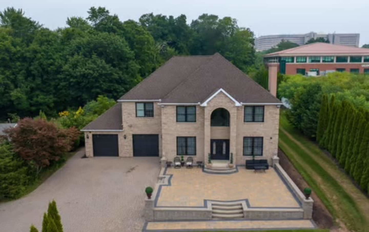 Big Beautiful House Secluded - Farmington, CT