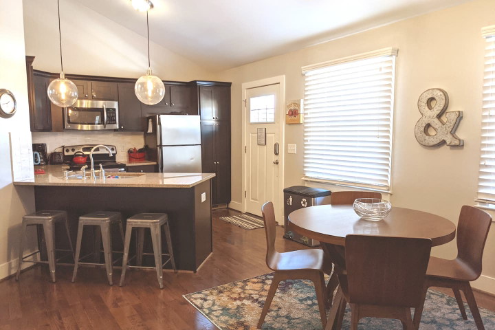 Historic Edgefield Condo | Walk To Nissan & 5 Pts. - Nashville, TN