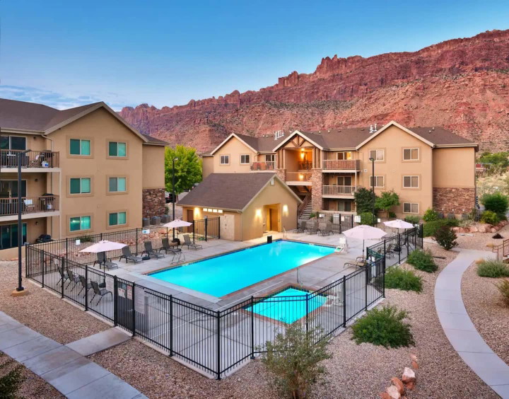 Redcliff Haven - Pool - Hottub - Fall Availability - Utah