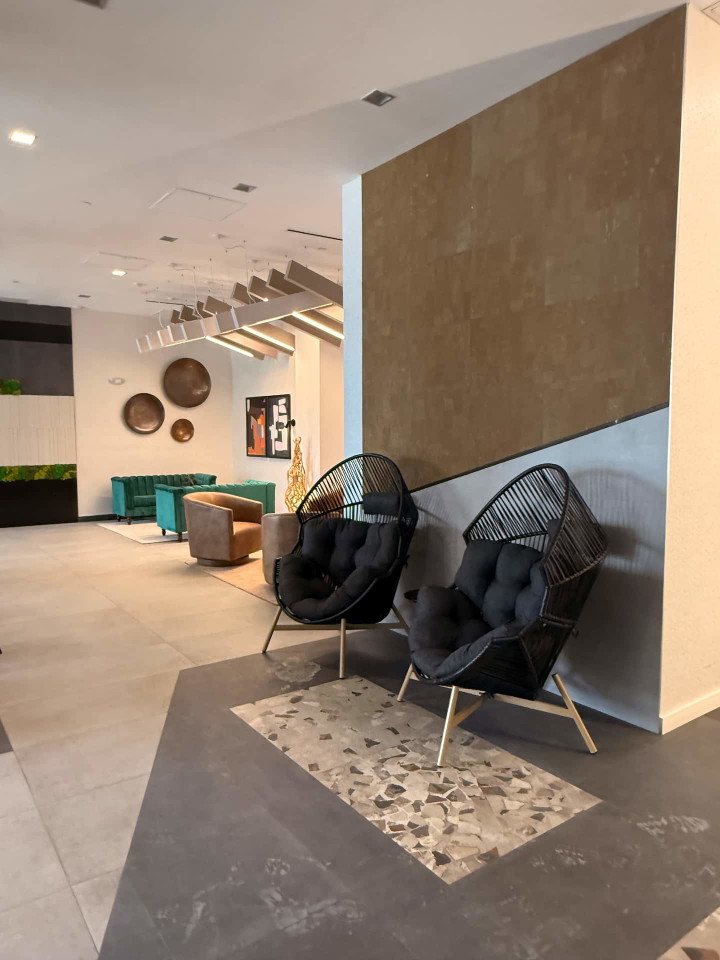 Furnished Prvt 1 Bed Luxury Amenities Pool&gym - Hartford, CT