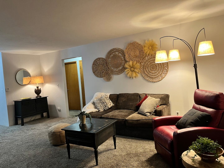 West Yakima - Furnished 2 Bedroom W/garage - Yakima, WA