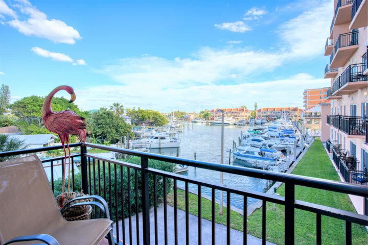 311 Madeira Bay Condo W/ Pool & Bay Views - Madeira Beach, FL