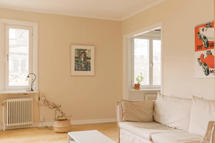 Cozy Comfort In Leafy Suburb - Stockholm