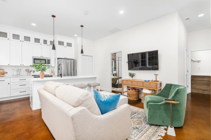 Stunning Guest House | Rdu/dt | Angus Barn - Raleigh, NC