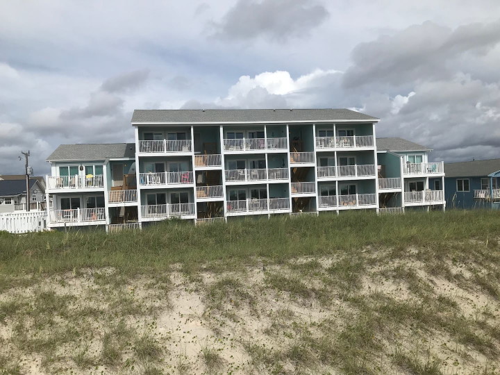 Coral Surf C-1  2br/2bth, 240v Ev &  110v Outlet - North Carolina