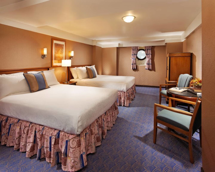 Vintage Voyage! 4 Comfortable Units, Pets Allowed! - Long Beach, CA