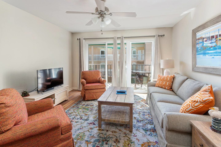 Oceanfront Condominium With Great Amenities - Jekyll Island, GA