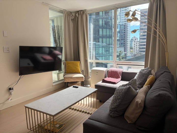 Sleek & Cozy In Coal Harbour / Conference Centre - Vancouver