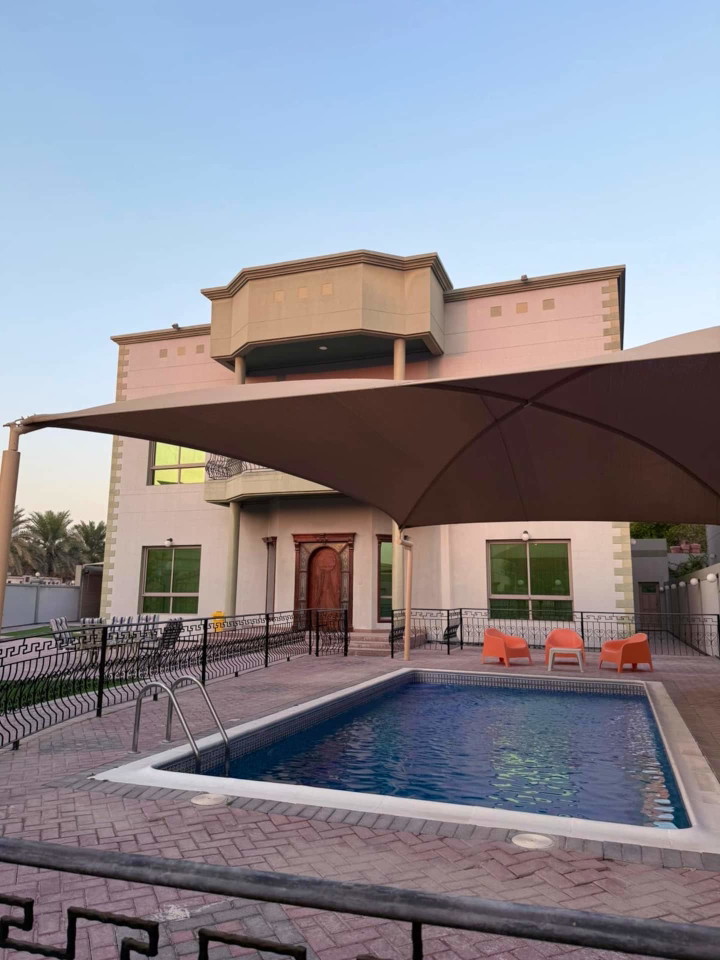 Villa Luxe 2: Spacious 5-bedroom Haven - バーレーン