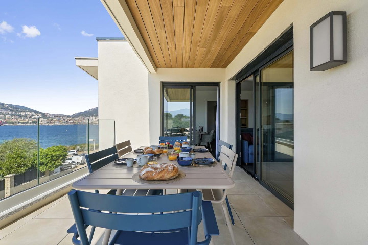 T4 Moderne Terrasse Vue Partielle Mer-proche Plage - Ajaccio