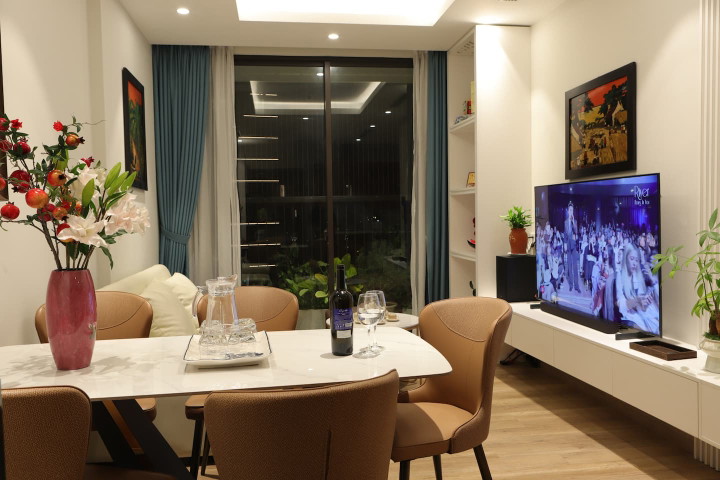 Elegant 2br Apt | Sauna, Bathtub & Pool View - China