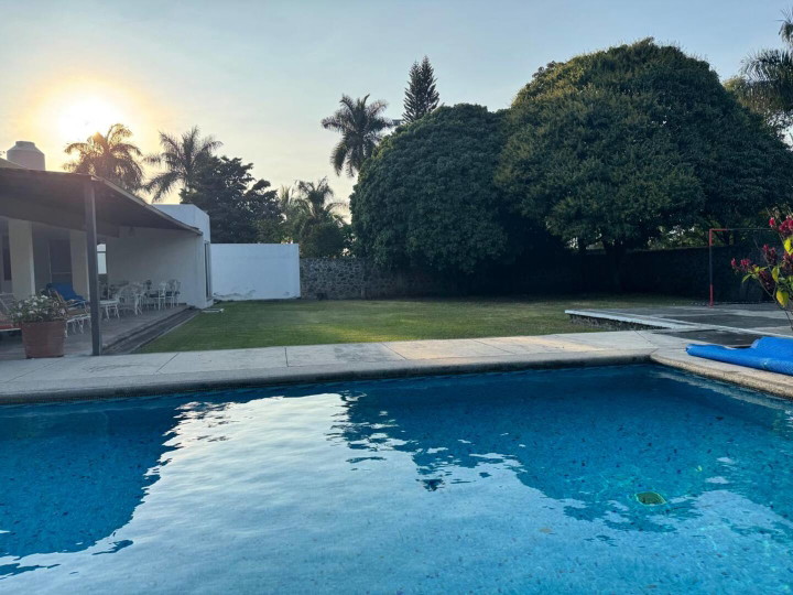 Disfruta Alberca Caliente, Jardín Y Raquetas. - Cuernavaca