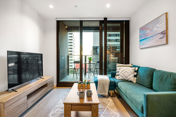 Cityscape | Bright 1br W/pool + Walk To Everything - Melbourne