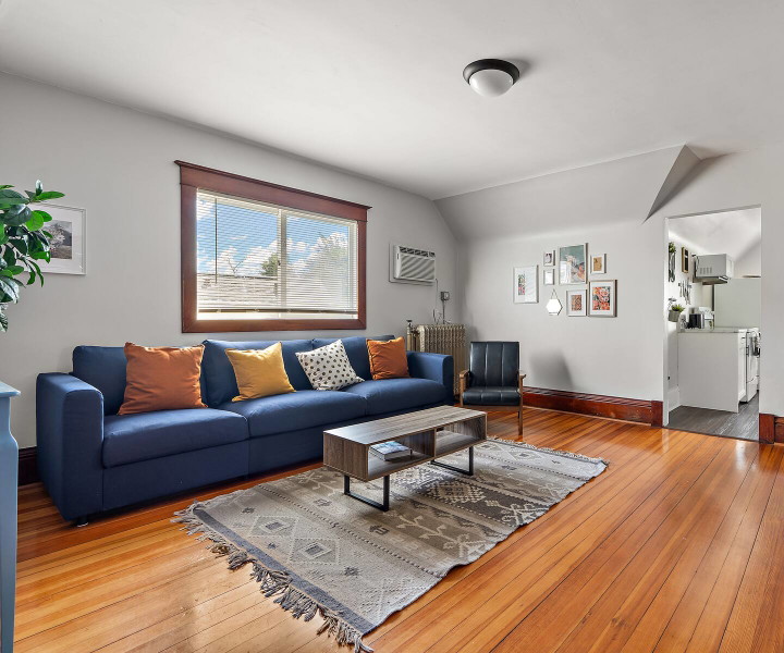 Stylish, Modern Loft With Historic Charm - Bloomington, MN