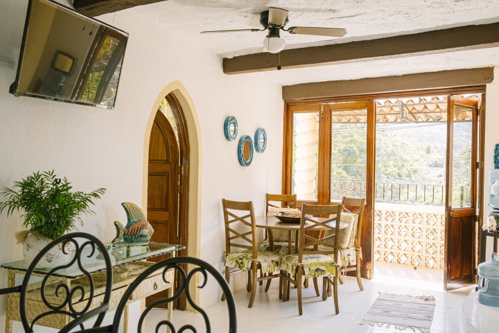 L - Spacious/bright Apt With Large Patio & Views - Puerto Vallarta