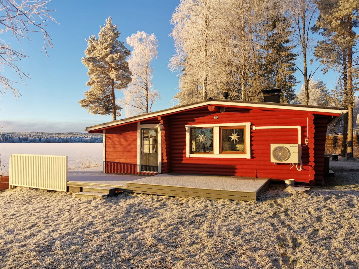 Traditional Finnish Cottage - ロヴァニエミ