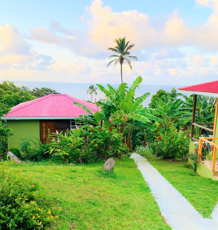 Bruno's Atlantic Breeze Cabin - Dominica