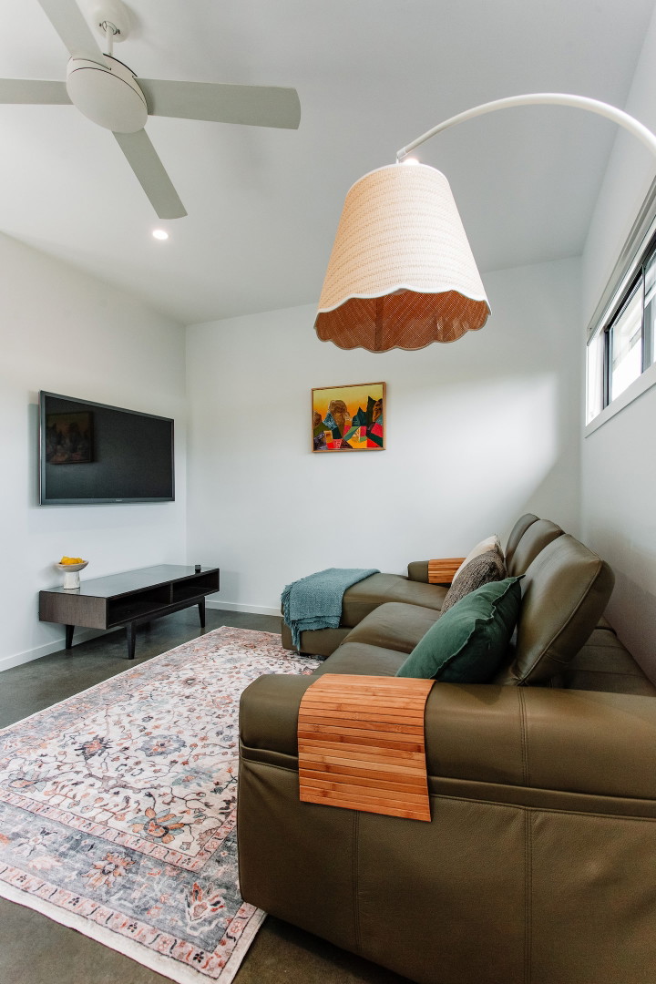 Bright & Modern Home For Families - Newcastle