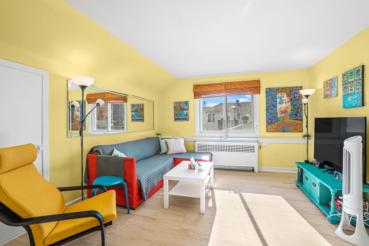 Bright & Fun Apartment W/ Patio Near Gatineau Park - 가티노