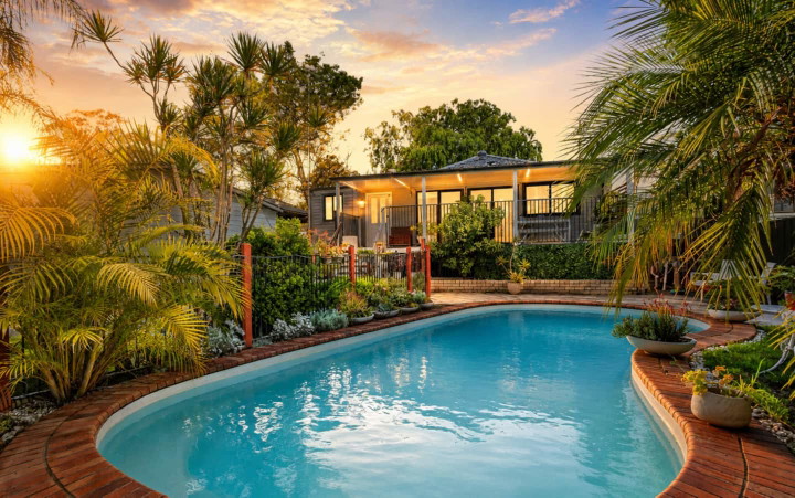 3br Modern Family Retreat With Pool & Home Office - ブラックタウン