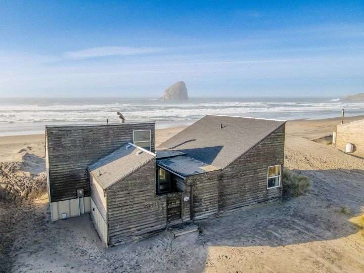 The Black Pearl-oceanfront, Pirate Theme. Dog Ok. - Pacific City, OR