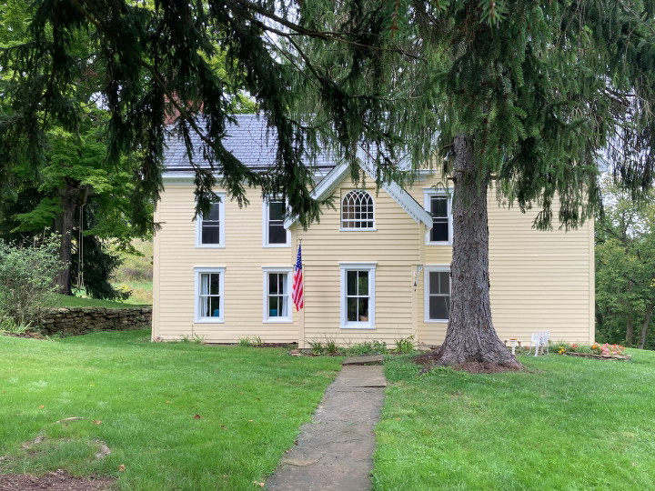 The Farmhouse At Cresson Farm - Wheeling, WV