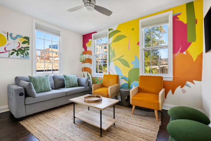 4 Bedroom - 2 Blocks To King Street! - Charleston, SC