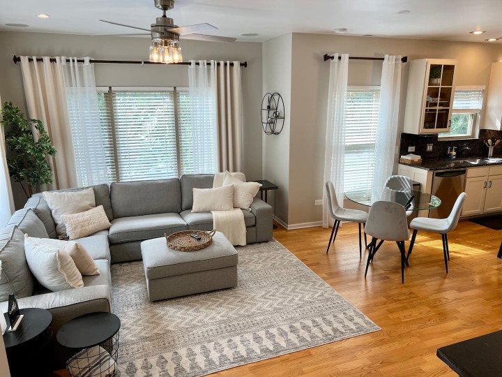 Cozy & Bright Townhome Near Ohare -Self Check In- - Oak Park, IL