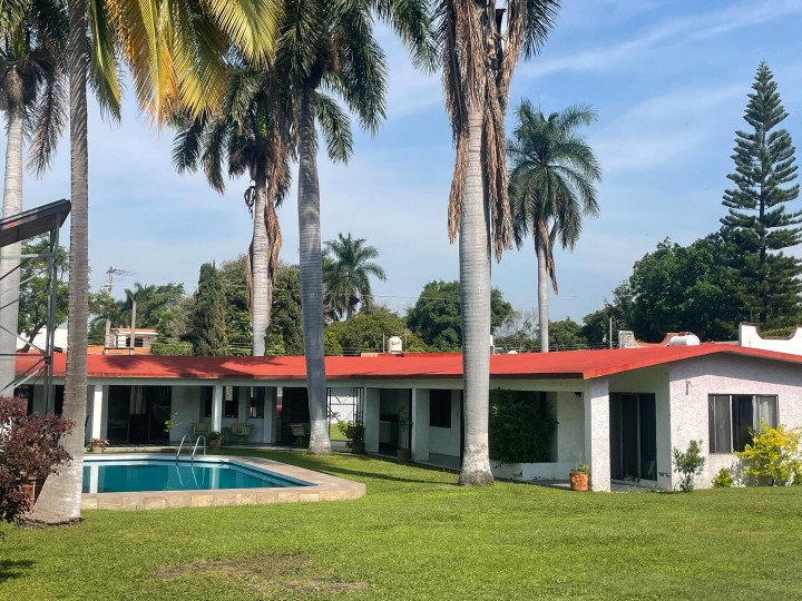 Seyle: Enjoy A Large Garden, Pool And Fronton. - Temixco