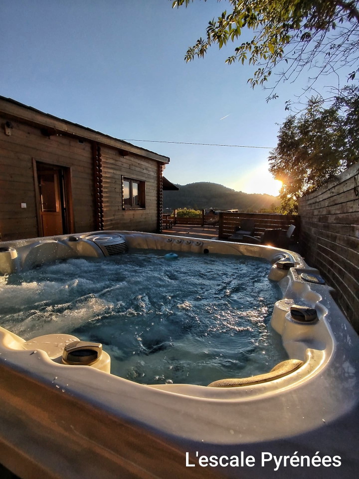 Le Montaigu Et Son Jacuzzi - Bagnères-de-Bigorre