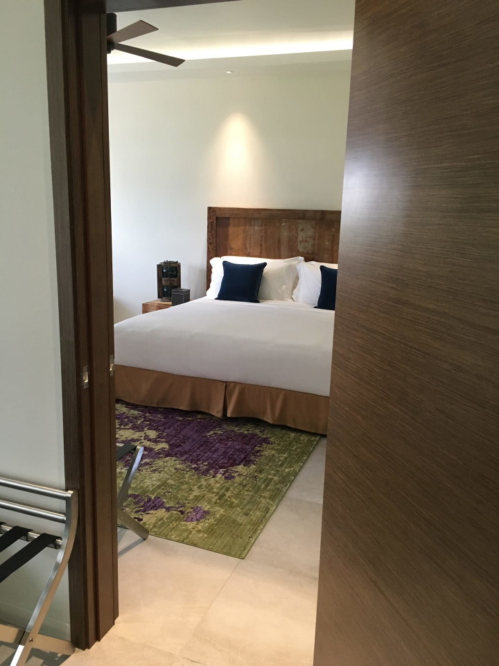 Downtown Main Road New Built Hotel With Ocean View - Palaos