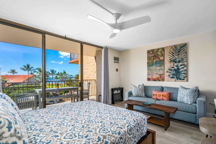 Chic & Elegant Oceanfront Vistas - Kihei, HI